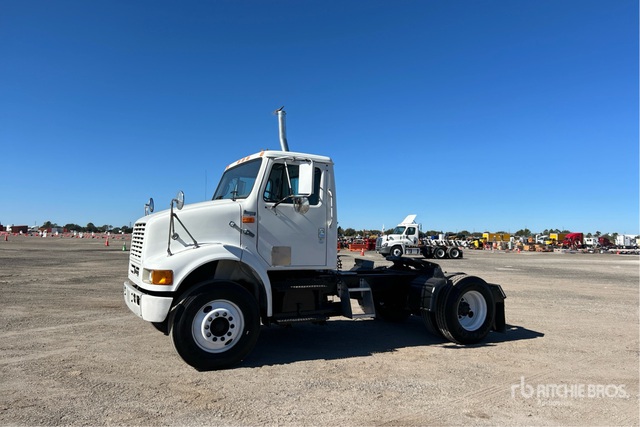 2000 International 8100 4x2 S/A Day Cab Truck Tractor | Ritchie Bros ...