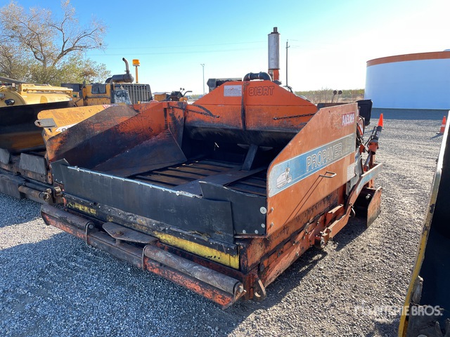 Gilcrest ProPaver 813RT Track Asphalteuse | Ritchie Bros. Auctioneers
