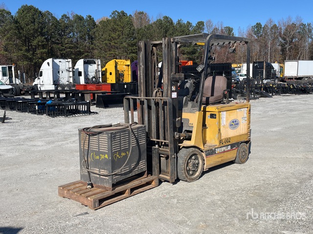Cat 2EC25 5000 lb Electric Forklift | Ritchie Bros. Auctioneers