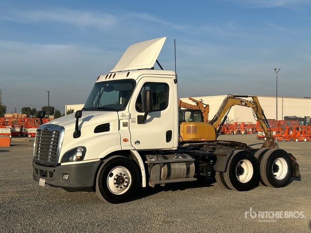 2016 Freightliner Cascadia 113 6x4 T/A Day Cab Truck Tractor | Ritchie ...