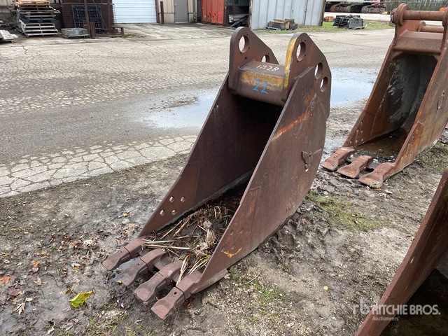 Eagle A20 22 in Digging Excavator Bucket | Ritchie Bros. Auctioneers