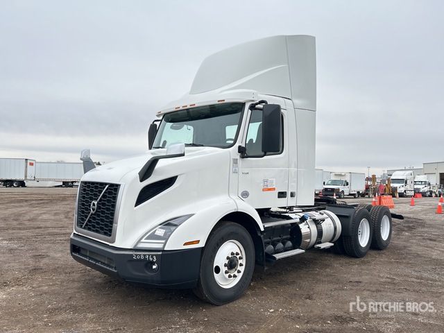 2019 Volvo VNR 6x4 T/A Day Cab Truck Tractor | Ritchie Bros. Auctioneers
