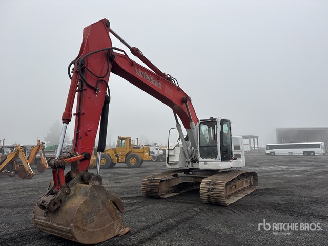 2011 Link-Belt 225 Tracked Excavator | Ritchie Bros. Auctioneers