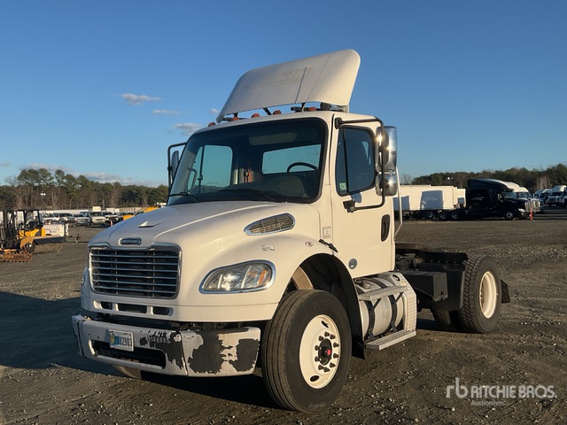 2018 Freightliner M2 106 4x2 S/A Day Cab Truck Tractor | Ritchie Bros ...