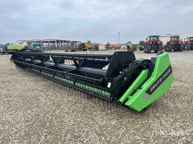 2024 Deutz-Fahr 9m Combine Header (Unused) | Ritchie Bros. Auctioneers