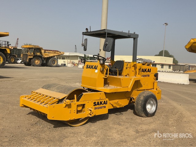 Sakai SV200TB Smooth Drum Compactor | Ritchie Bros. Auctioneers