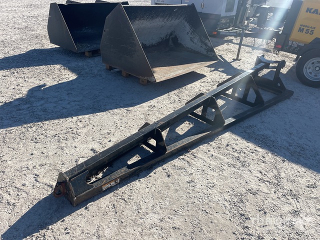 JLG 1001099902 12 ft 4 in Telehandler Truss | Ritchie Bros. Auctioneers