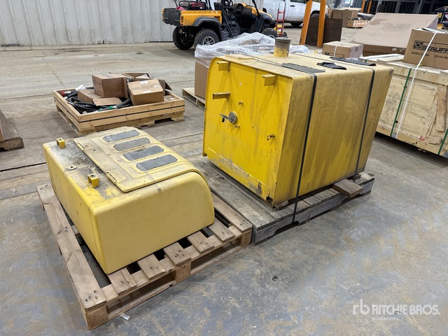 Acera Mark 8 Step & Fuel Tank | Ritchie Bros. Auctioneers