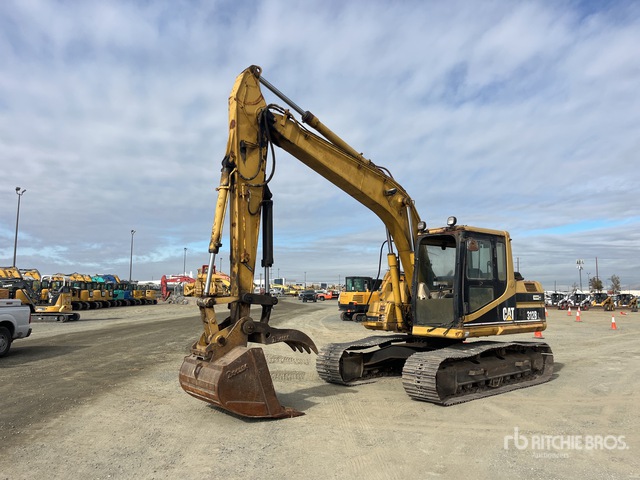 2001 Cat 312B L Tracked Excavator | Ritchie Bros. Auctioneers