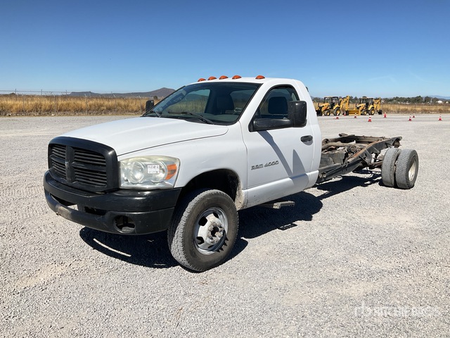 2009 Dodge RAM 4000 4x2 Camión Chasis Cabina / Cab and Chassis ...