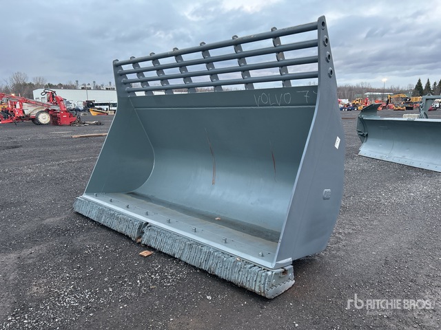JRB 128 in Q/C General Purpose Wheel Loader Bucket - Fits Volvo L90 ...