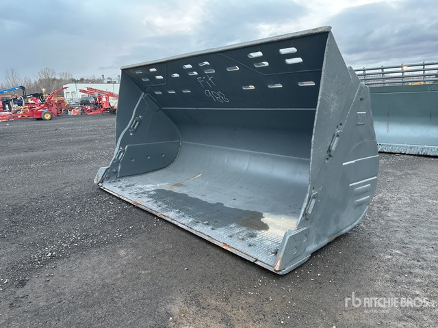 Cat 154 in Q/C General Purpose Wheel Loader Bucket | Ritchie Bros ...