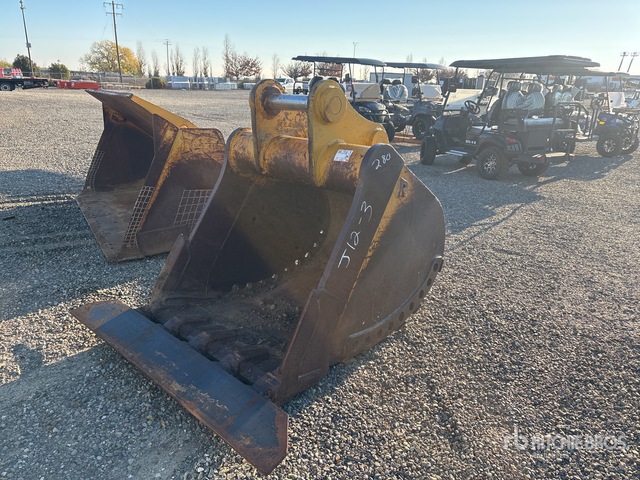 44 in Cleanup Excavator Bucket | Ritchie Bros. Auctioneers