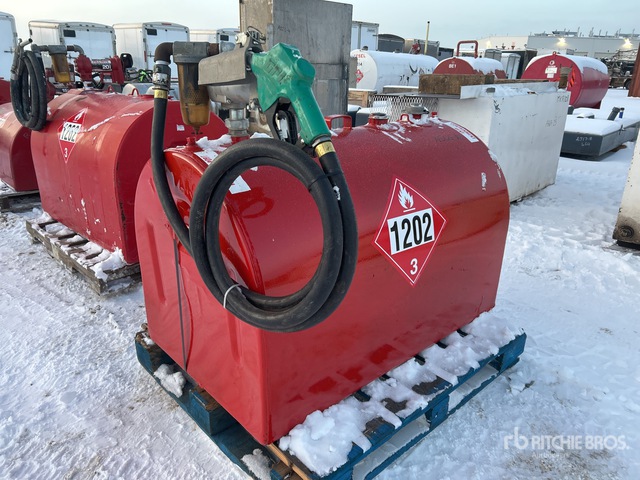 Tidy tank 630 L Steel Fuel Tank | Ritchie Bros. Auctioneers