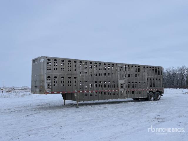 2003 Wilson 50 ft T/A Cattle Liner | Ritchie Bros. Auctioneers