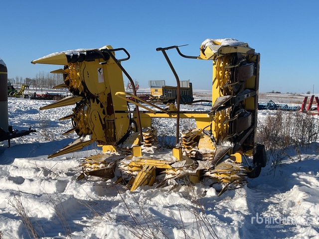 2009 New Holland FI 440 8 Row Corn Combine Header | Ritchie Bros ...