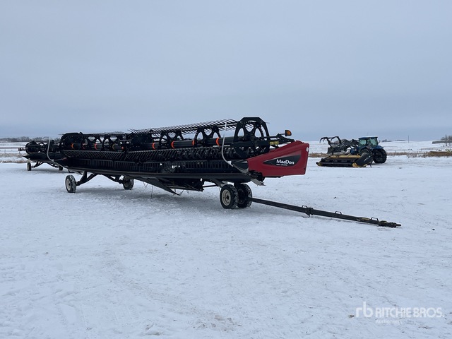 2015 MacDon D65-S 40 ft Draper Combine Header | Ritchie Bros. Auctioneers