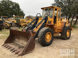 1990 Volvo L-70 Wheel Loader in San Antonio, Texas, United States ...
