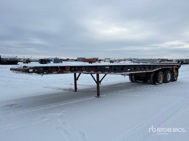 1995 Peerless 45 ft Tri/A Flatbed Oilfield Trailer | Ritchie Bros ...