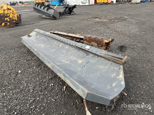 Hydraulic 11 ft Snow Wing - Fits Truck | Ritchie Bros. Auctioneers
