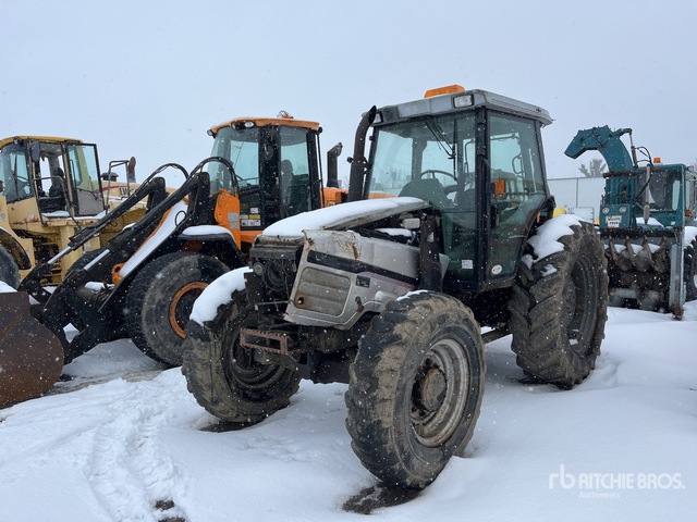 1998 White 6710 4WD Tractor (Inoperable) | Ritchie Bros. Auctioneers