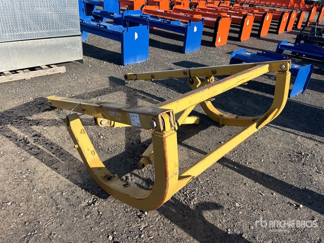 Sweep Protection Assembly Dozer Attachment | Ritchie Bros. Auctioneers