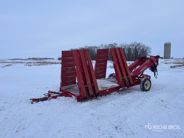 2012 Mast Production 614 18 ft Drive-Over Transfer Grain Auger ...