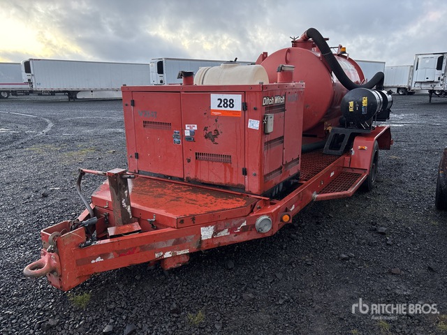 2015 Ditch Witch 800 gal T/A Vacuum Excavation Unit | Ritchie Bros ...