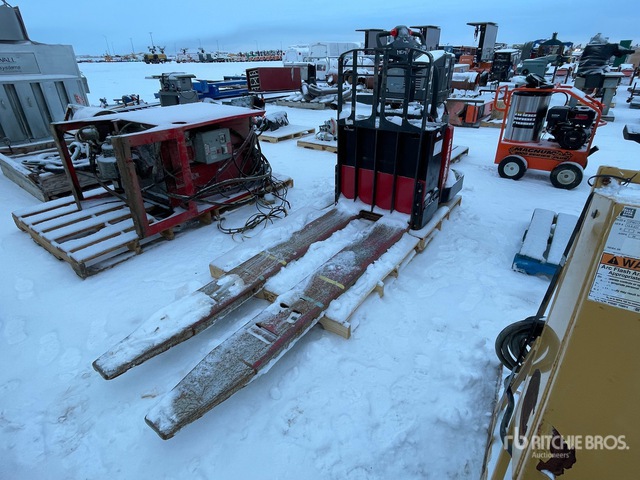2012 Raymond 8400 8000 lb Electric Transpalette | Ritchie Bros. Auctioneers