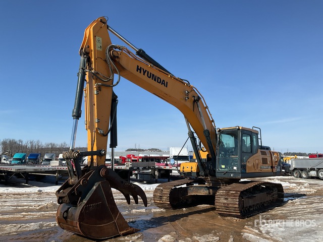 2017 Hyundai HX330L Tracked Excavator | Ritchie Bros. Auctioneers