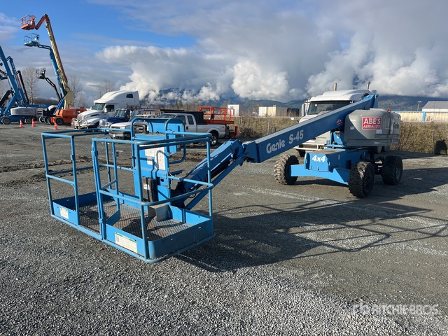 2000 Genie S45 4WD Diesel Telescopic Boom Lift | Ritchie Bros. Auctioneers
