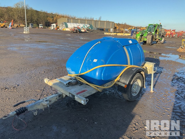 2014 Western SA250 1500 L Water Tank | Ritchie Bros. Auctioneers