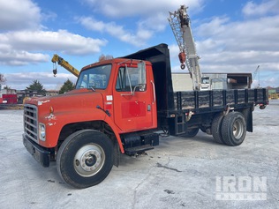 1982 International 1754 4x2 Flatbed Dump Truck in Cleveland, Tennessee ...