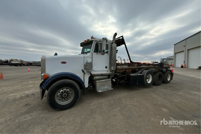 2002 Peterbilt 357 8x4 Roll-Off Truck | Ritchie Bros. Auctioneers