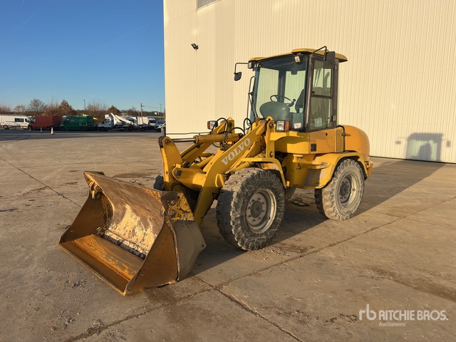 1999 Volvo L30Z Chargeuse Sur Pneus Wheel Loader | Ritchie Bros ...