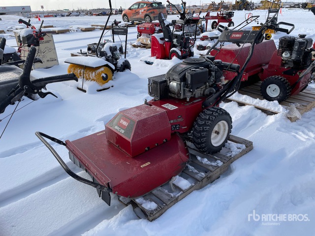 Toro 33522 28 in Brush Cutter | Ritchie Bros. Auctioneers