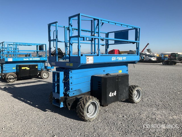 2016 Genie GS-4069 RT Diesel Elevador de Tijera / Scissor Lift ...