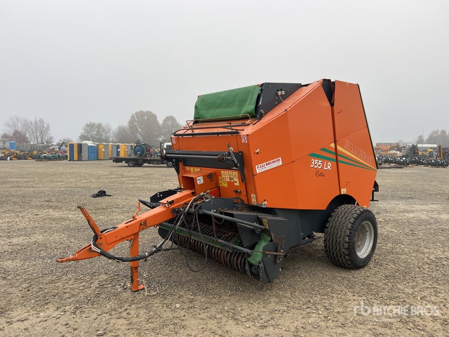 2002 Gallignani 355 Round Baler | Ritchie Bros. Auctioneers