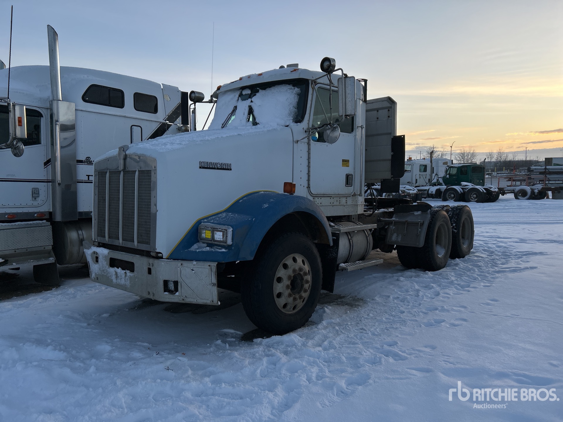 1997 Kenworth T800 6x4 T/A Day Cab Truck Tractor | Ritchie Bros. Auctioneers