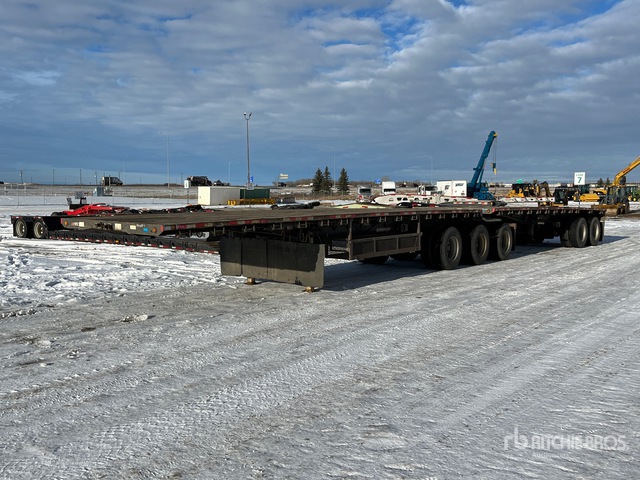 2015 Doepker 32 ft Super B-Train Lead Flatbed Trailer | Ritchie Bros ...