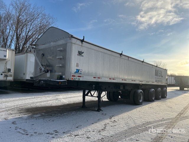 2017 Manac 44 ft Quad/A End Dump Trailer | Ritchie Bros. Auctioneers