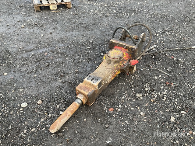Epiroc SB202 Hydraulic Breaker | Ritchie Bros. Auctioneers