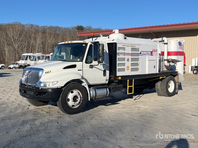 Vacmasters 4000 on 2012 International 4300 4x2 Vacuum Excavator Truck ...