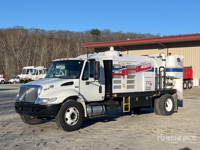 Vacmasters 4000 on 2014 International 4300 4x2 Vacuum Excavator Truck ...