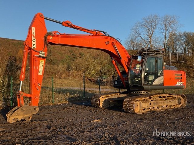 2017 Hitachi ZX250-6 Tracked Excavator | Ritchie Bros. Auctioneers