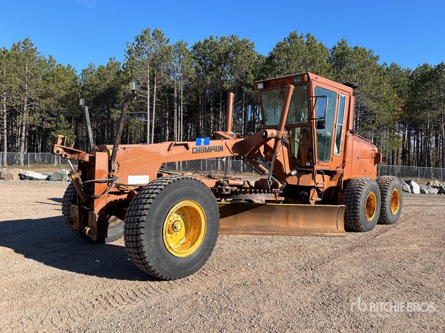1992 Champion 730A Motor Grader | Ritchie Bros. Auctioneers