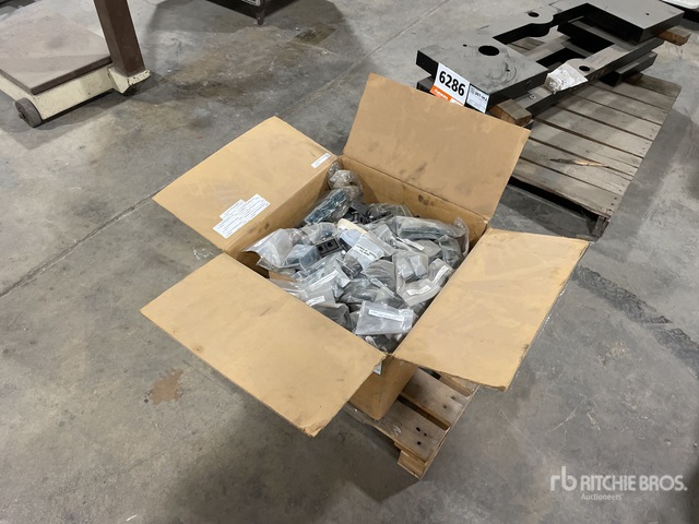 Quantity of Hose Clamp Blocks Hydraulic Parts | Ritchie Bros. Auctioneers
