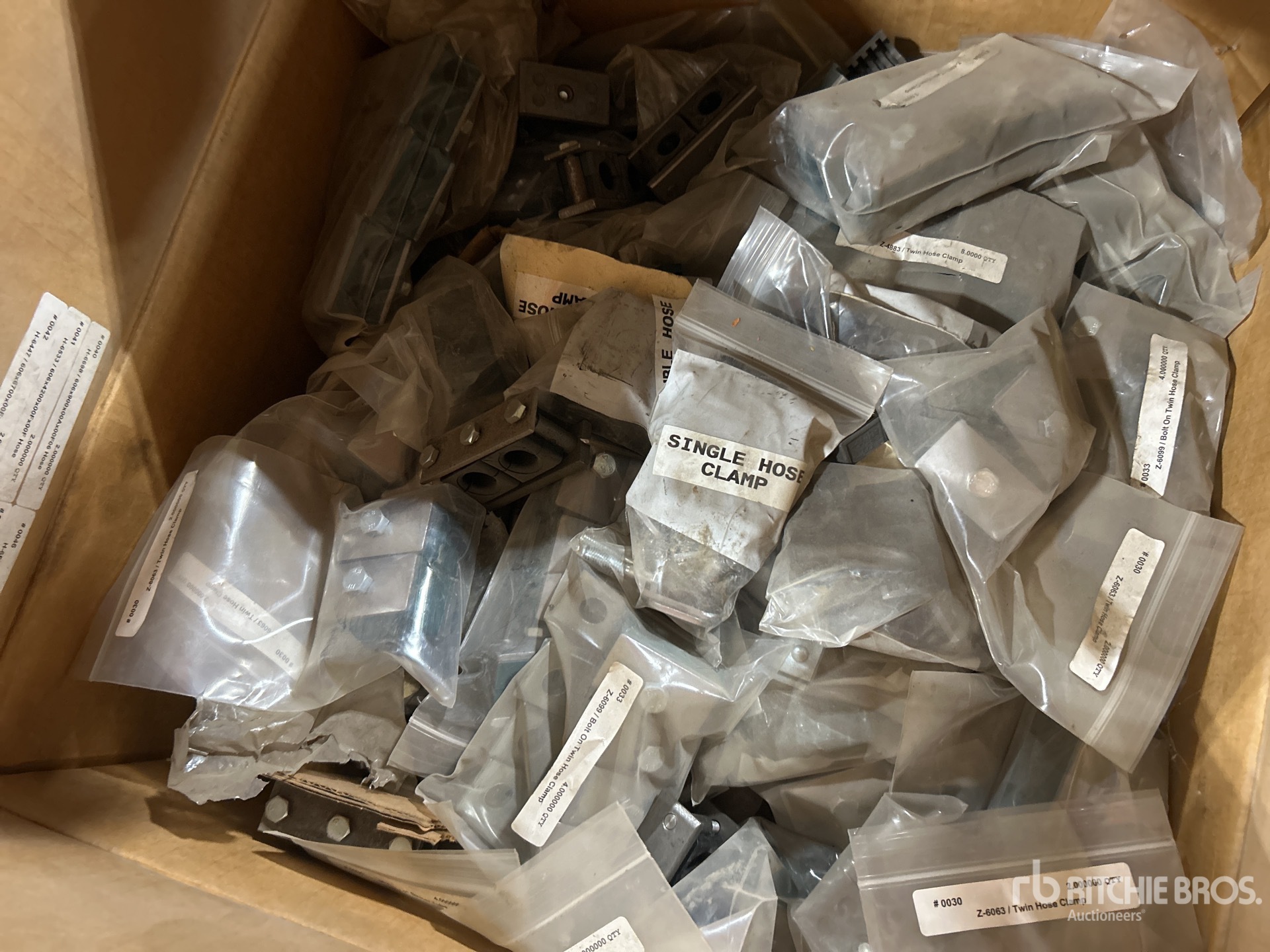 Quantity of Hose Clamp Blocks Partes Hidráulicas | Ritchie Bros ...