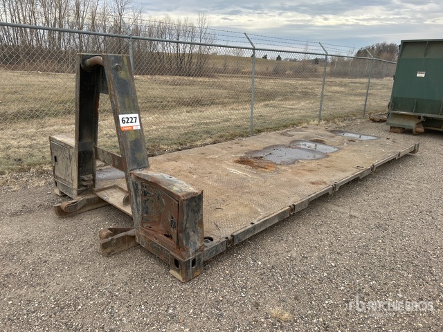19 ft Roll-Off Flatbed | Ritchie Bros. Auctioneers