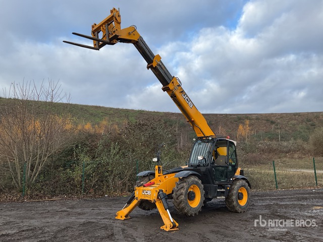 2015 JCB 535-140 Telehandler | Ritchie Bros. Auctioneers